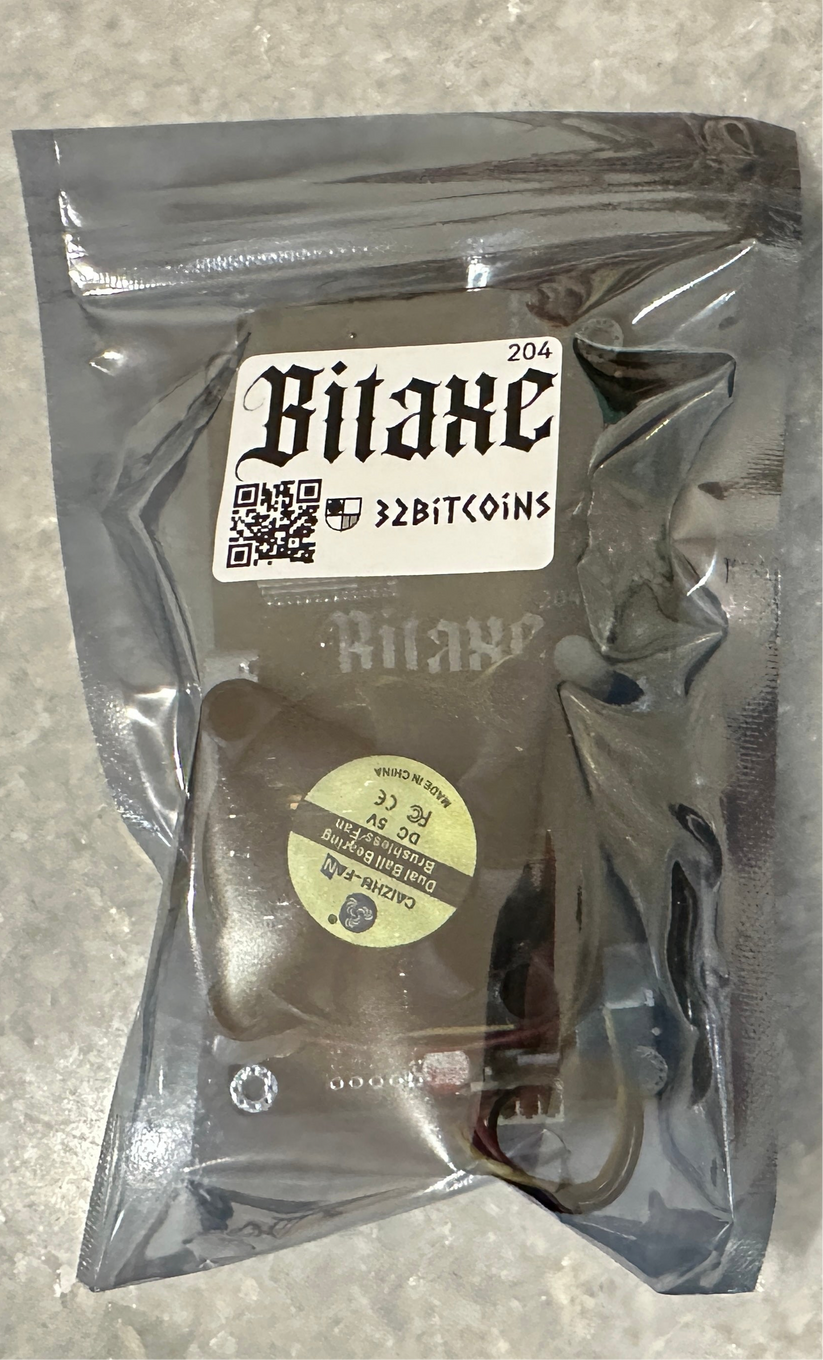 Bitaxe Ultra 204 (450GHz +/- hashrate) – 32Bitcoins